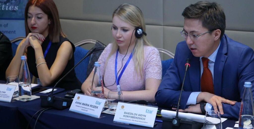 Melissa Khalaj und Jochen Bendel besprechen täglich „Promi Big Brother ...