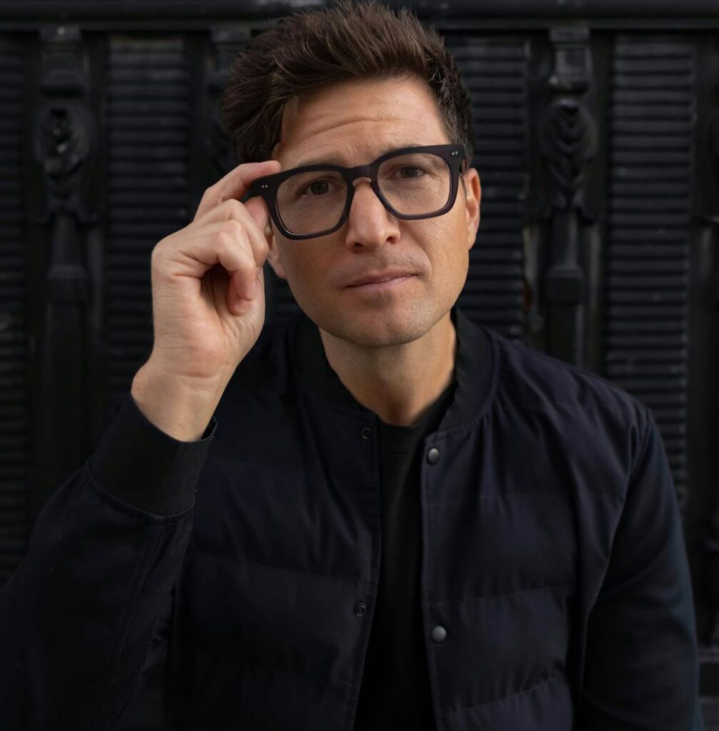 Cyberpunk Clothing vs Techwear: What’s the Difference (and Which One ...